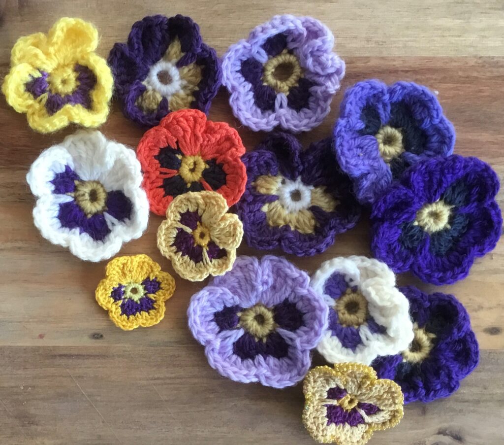 Pansy Tea Cosy – Jenny King Designs