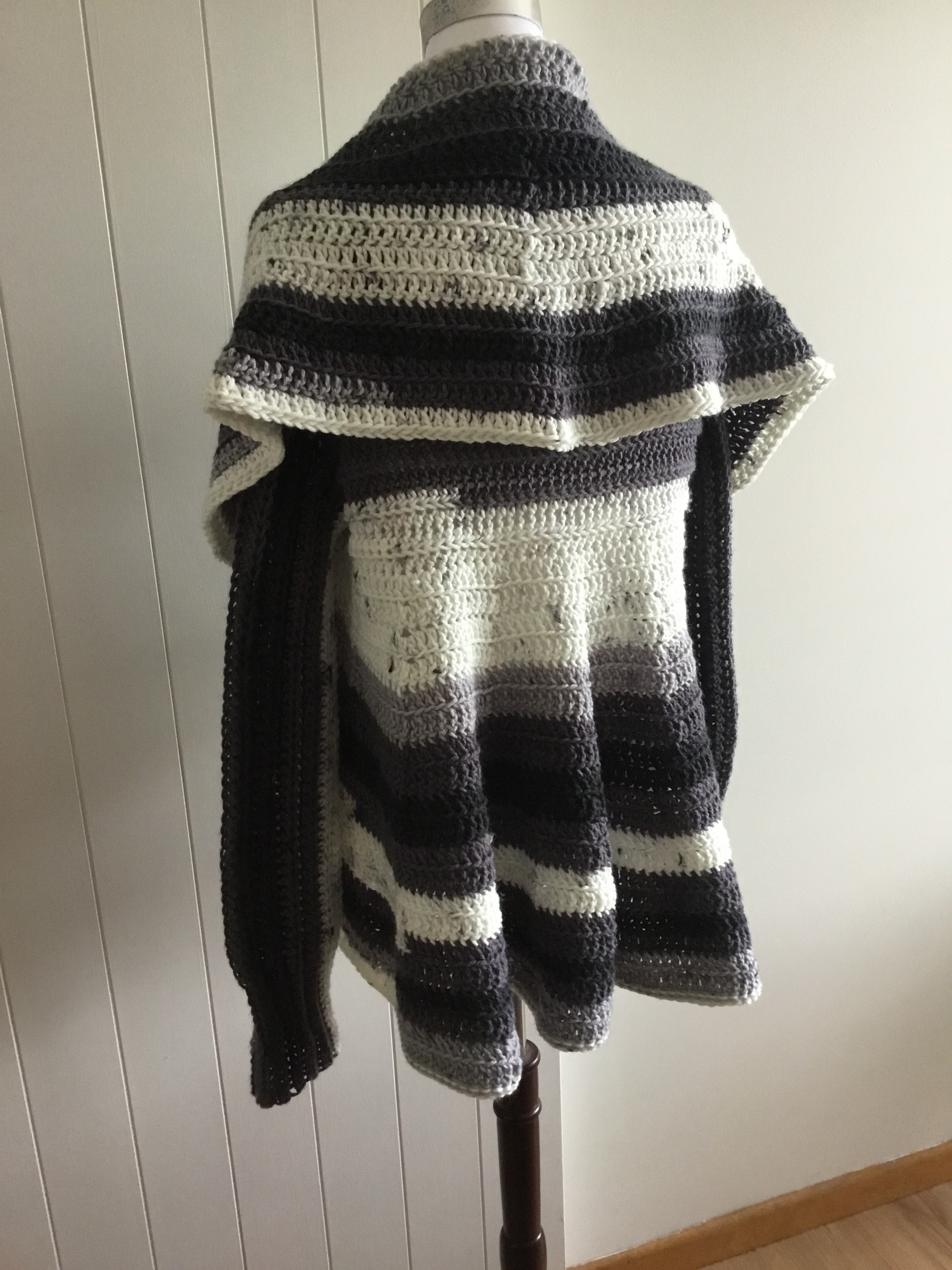 Snuggly Swirl Jacket Adult – Jenny King Designs